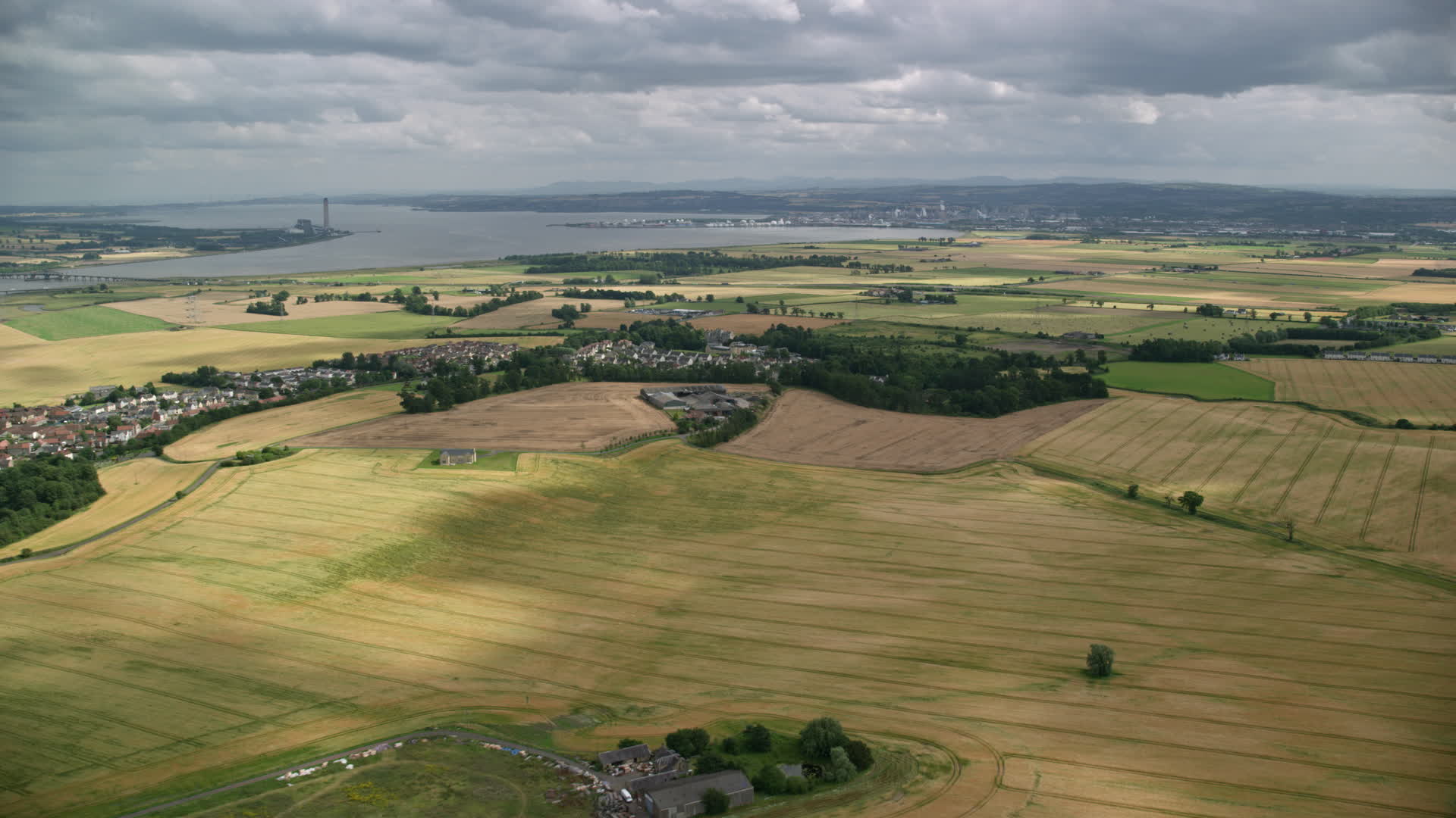 Airth, Scotland Aerial Stock Footage and Photos - 3 Results | Axiom Images